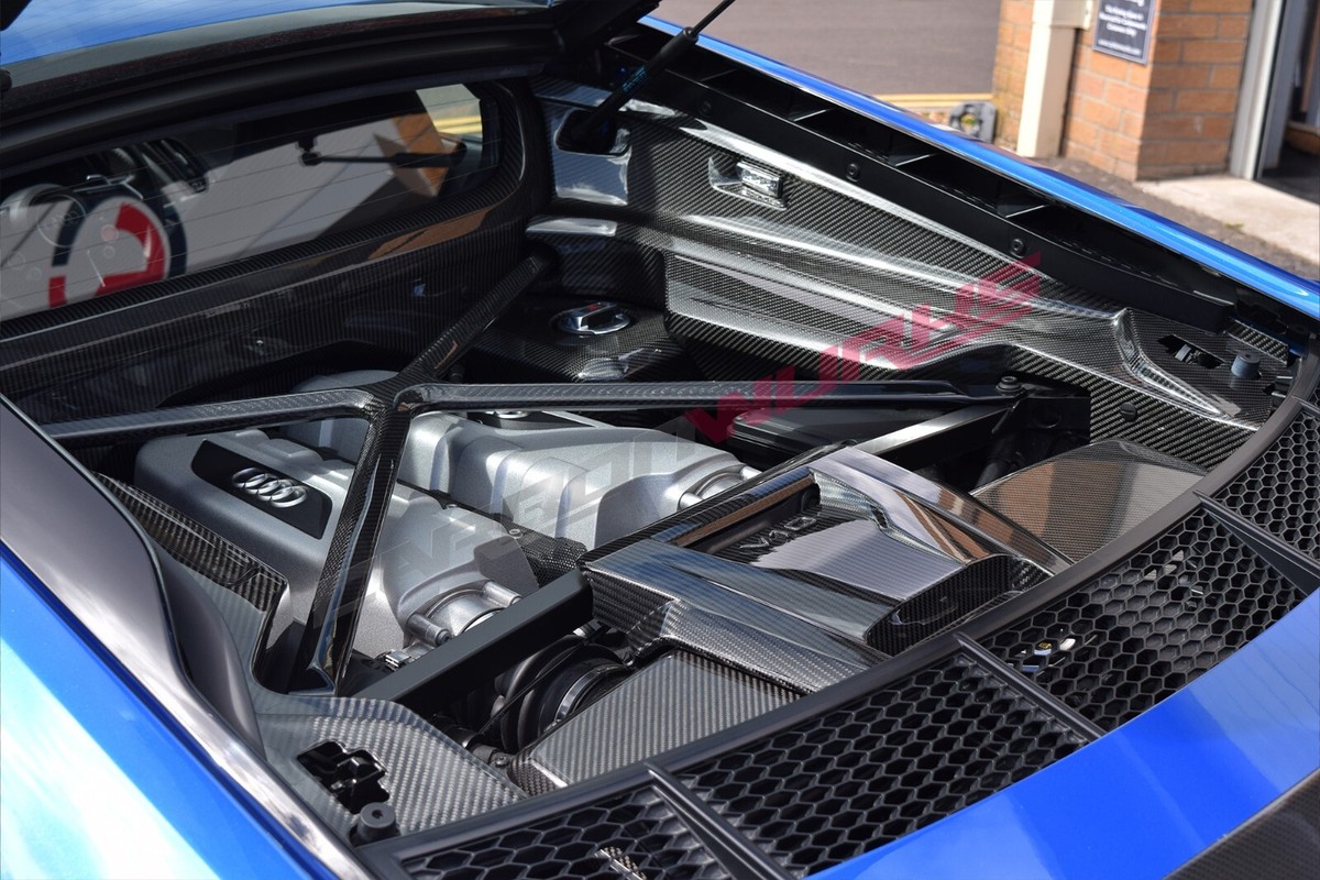 KT4 Audi R8 Engine cover 100% Carbon - KT4 Performance